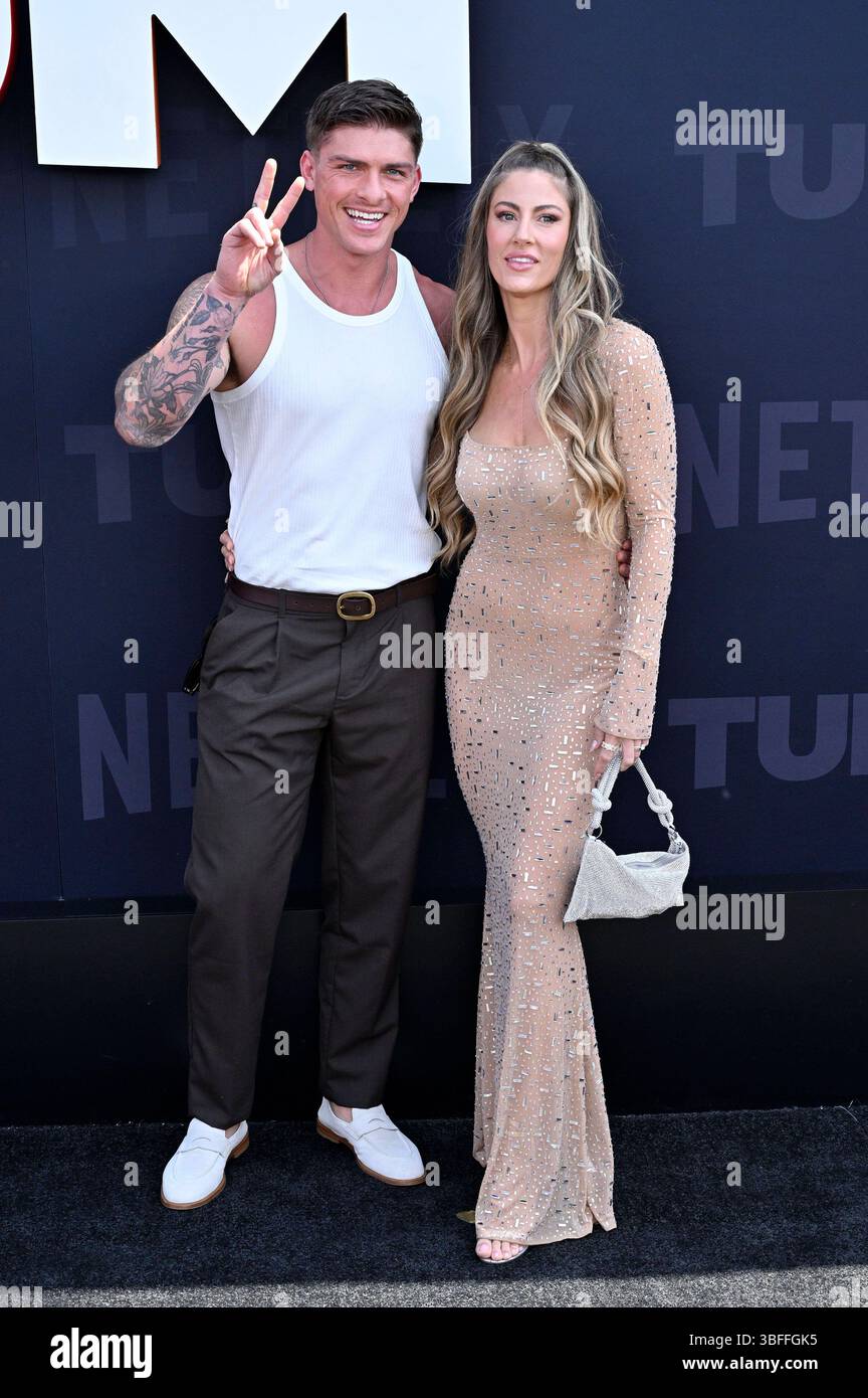 Austin Victoria und Lisa Victoria beim Fan-Event Netflix Tudum 2025 ...