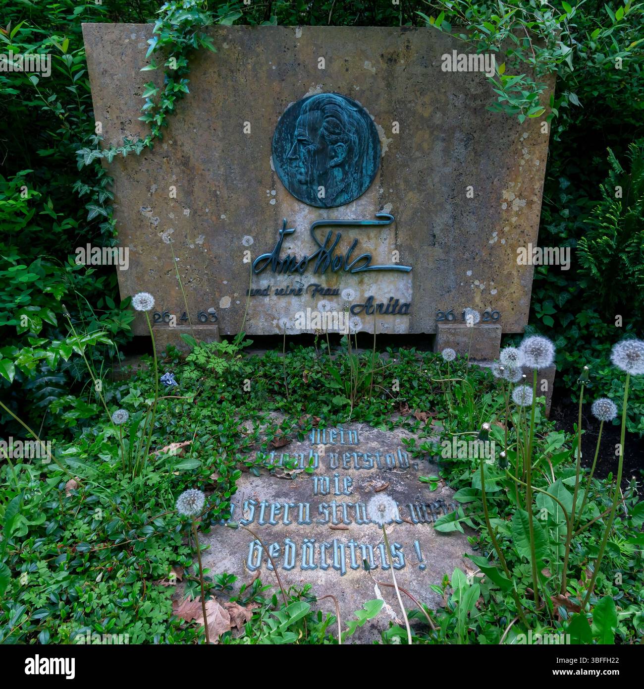 Gravesite of German poet Arno Holz at Heerstraße Cemetery in Berlin ...