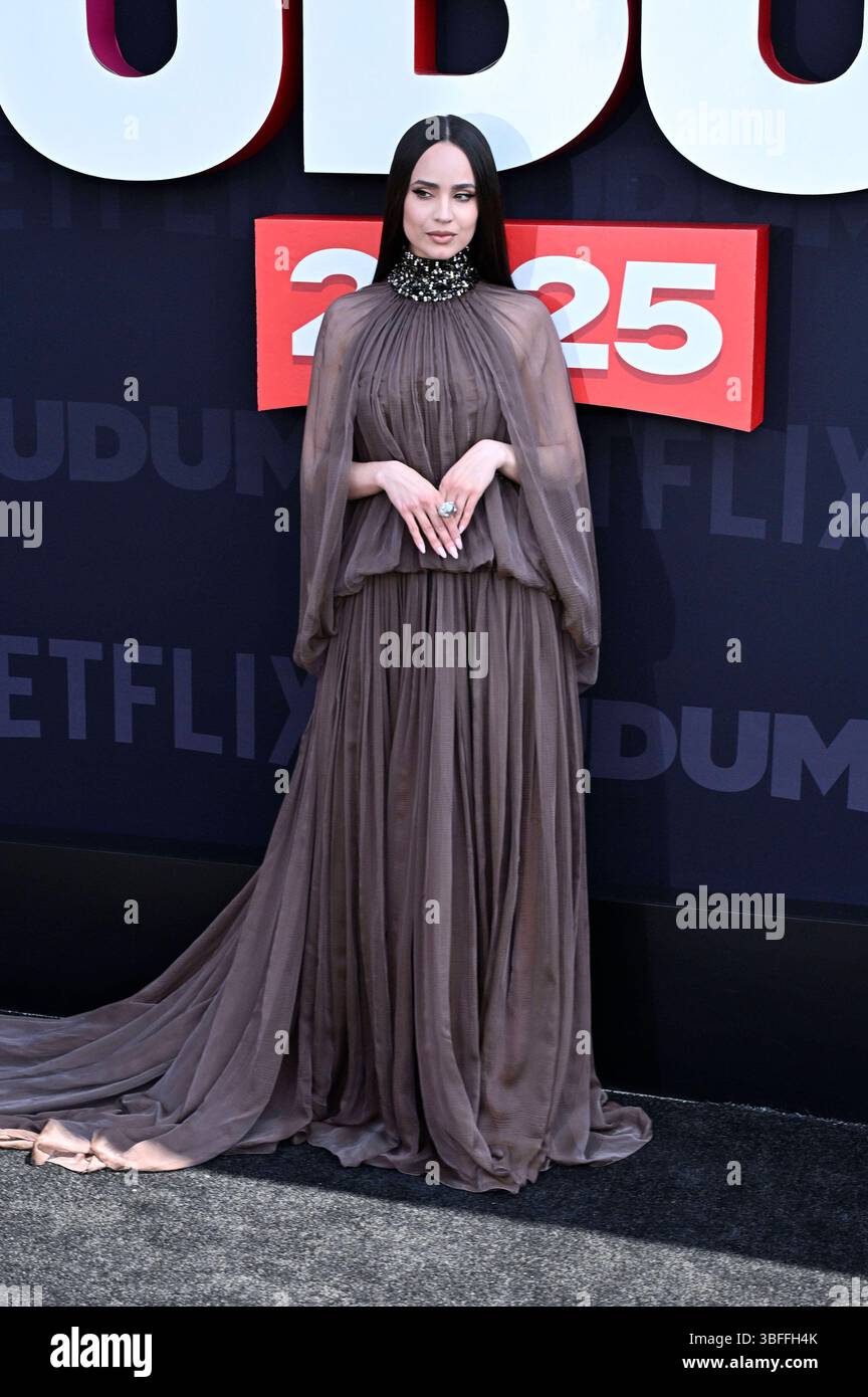 Sofia Carson beim Fan-Event Netflix Tudum 2025: The Live Event im Kia ...