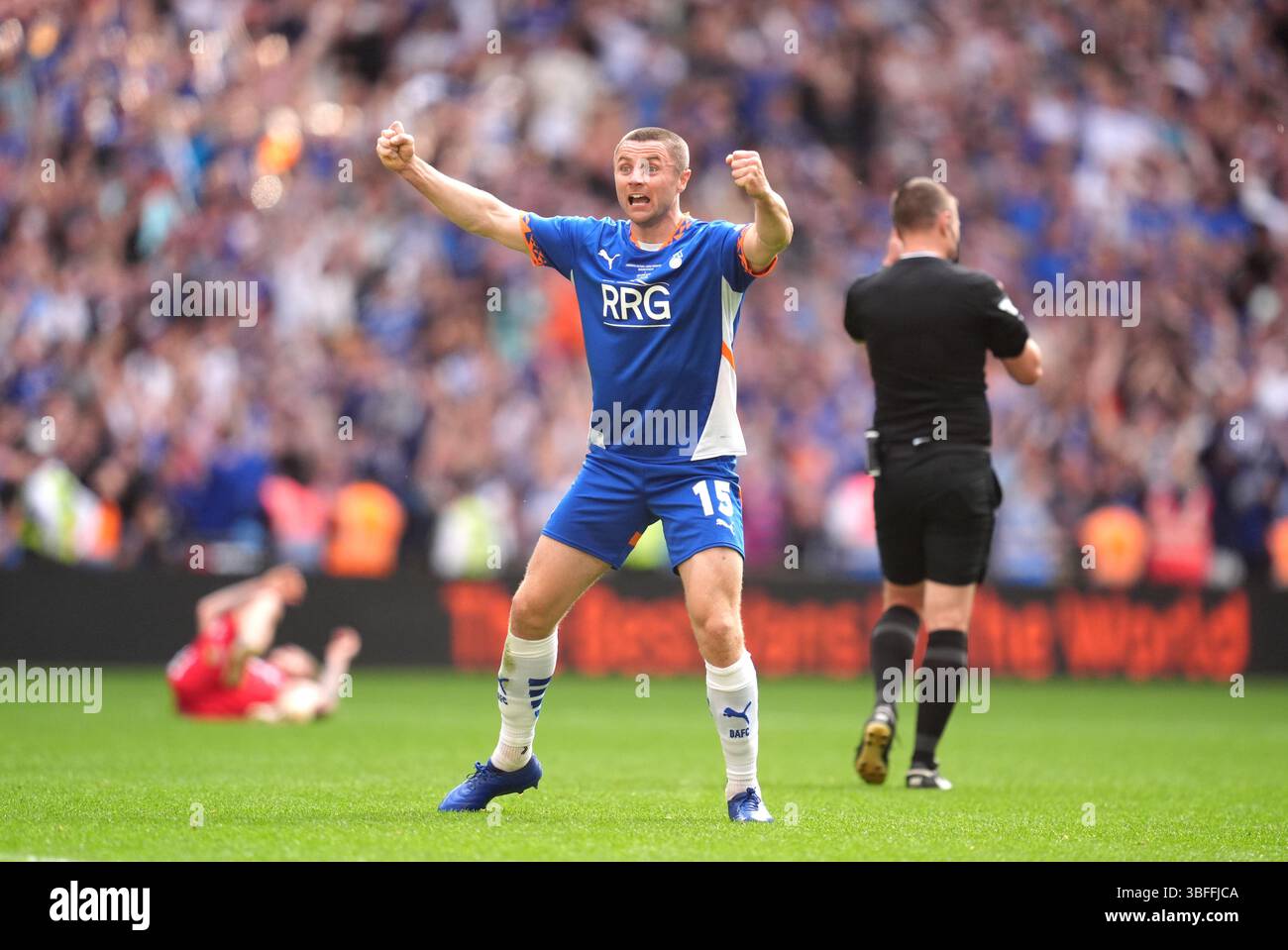 Oldham Athletic's Jordan Rossiter celebrates promotion to the EFL ...