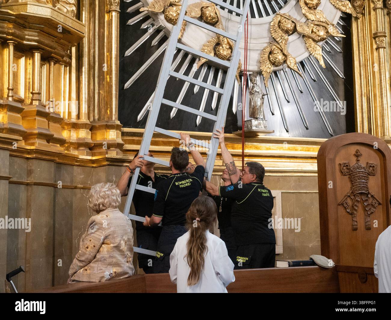 Madrid, Spain. 1st June, 2025. Firemen setting up a ladder in order to ...
