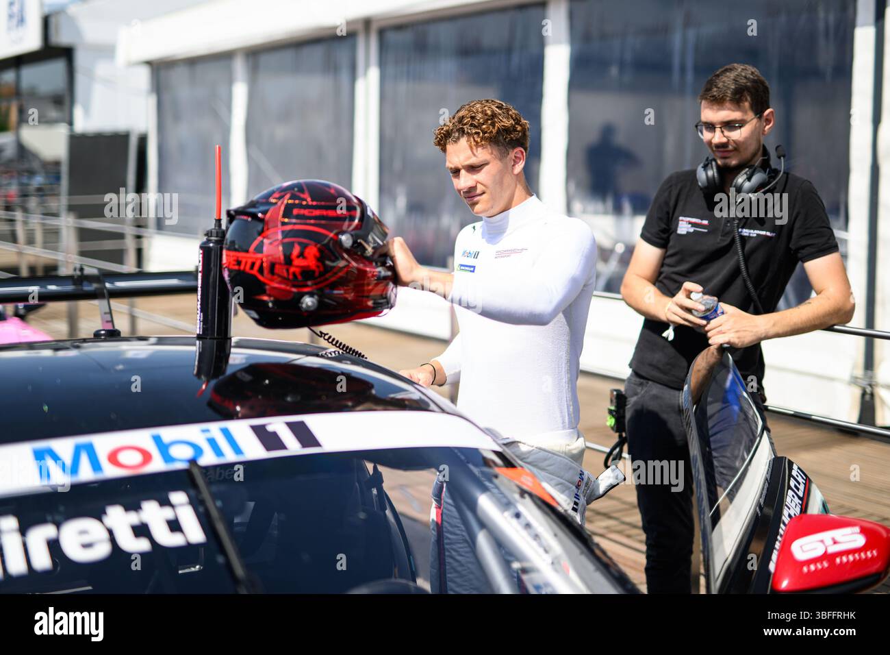 #11 Alessandro Ghiretti (ITA, Schumacher CLRT), Porsche Mobil 1 ...