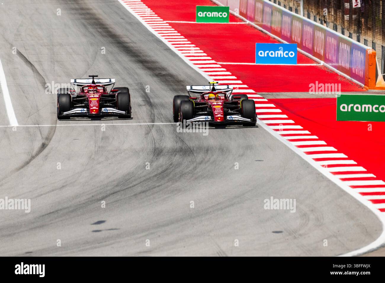 44 HAMILTON Lewis (gbr), Scuderia Ferrari SF-25, 16 LECLERC Charles (mco), Scuderia Ferrari SF ...