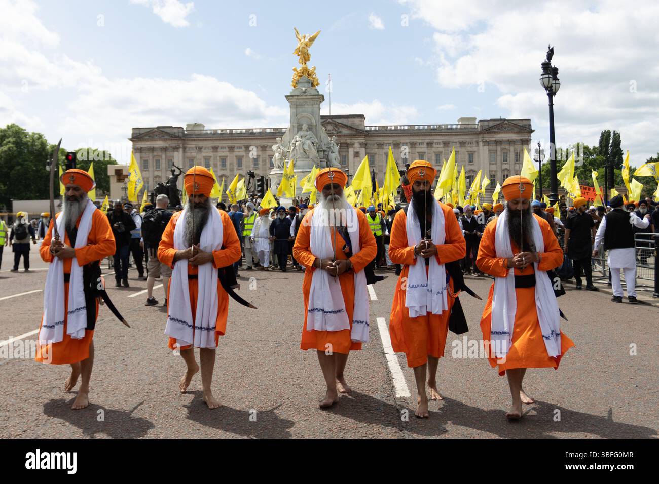 The Sikh community in London commemorated the anniversary of the Golden ...