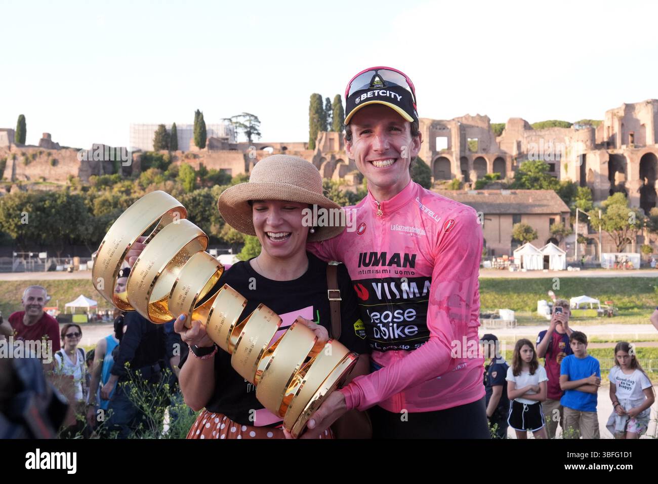 Roma, Italy. 01st June, 2025. Britain's Simon Philip Yates on the ...