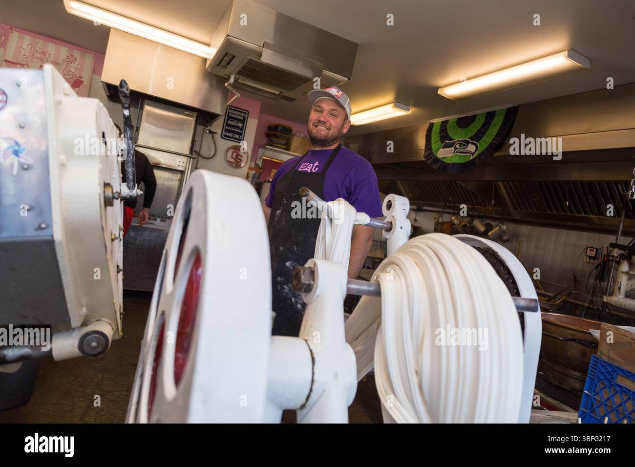 Bruce's Candy Kitchen, Cannon Beach, Oregon - September 2nd 2017: A ...