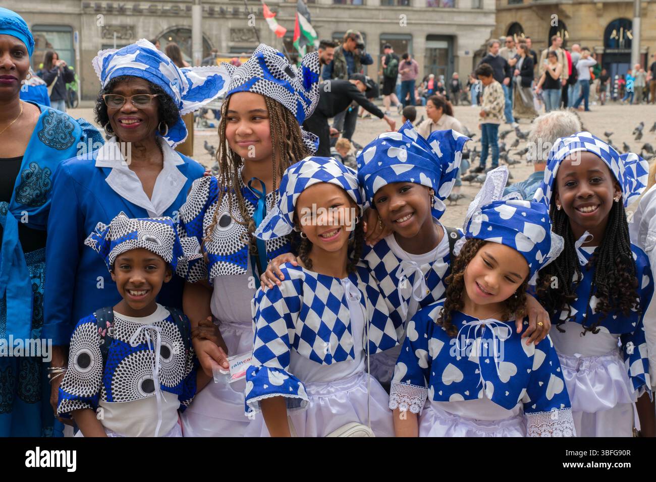 Memre Waka Start Keti Koti Festival March Through Amsterdam The ...