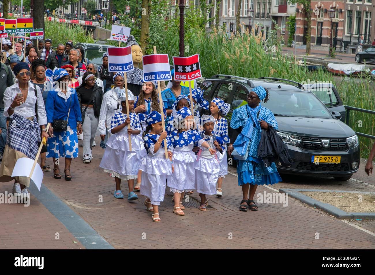 Memre Waka Start Keti Koti Festival March Through Amsterdam The ...