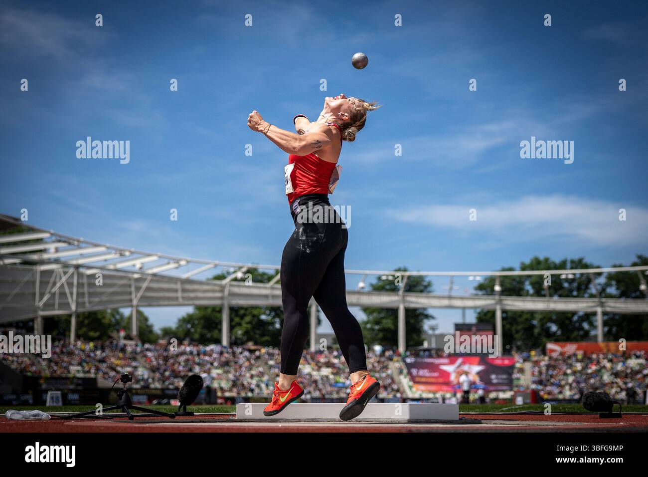 Dresden, Deutschland. 01st June, 2025. Maggie EWEN (USA); Goldenes Oval ...