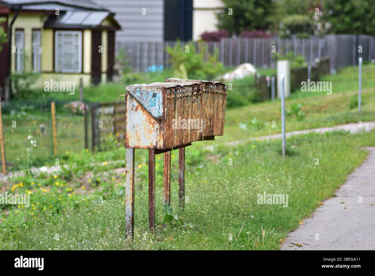 Old mailboxes hi-res stock photography and images - Alamy