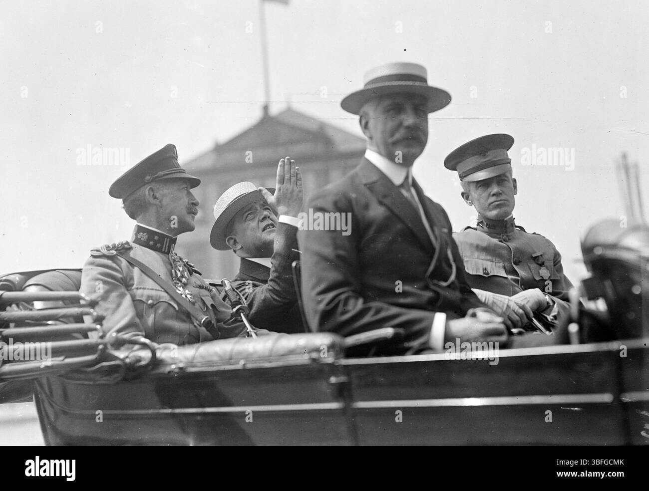 Philippe François Marie Leclerc de Hauteclocque[b][c] (22 November 1902 ...