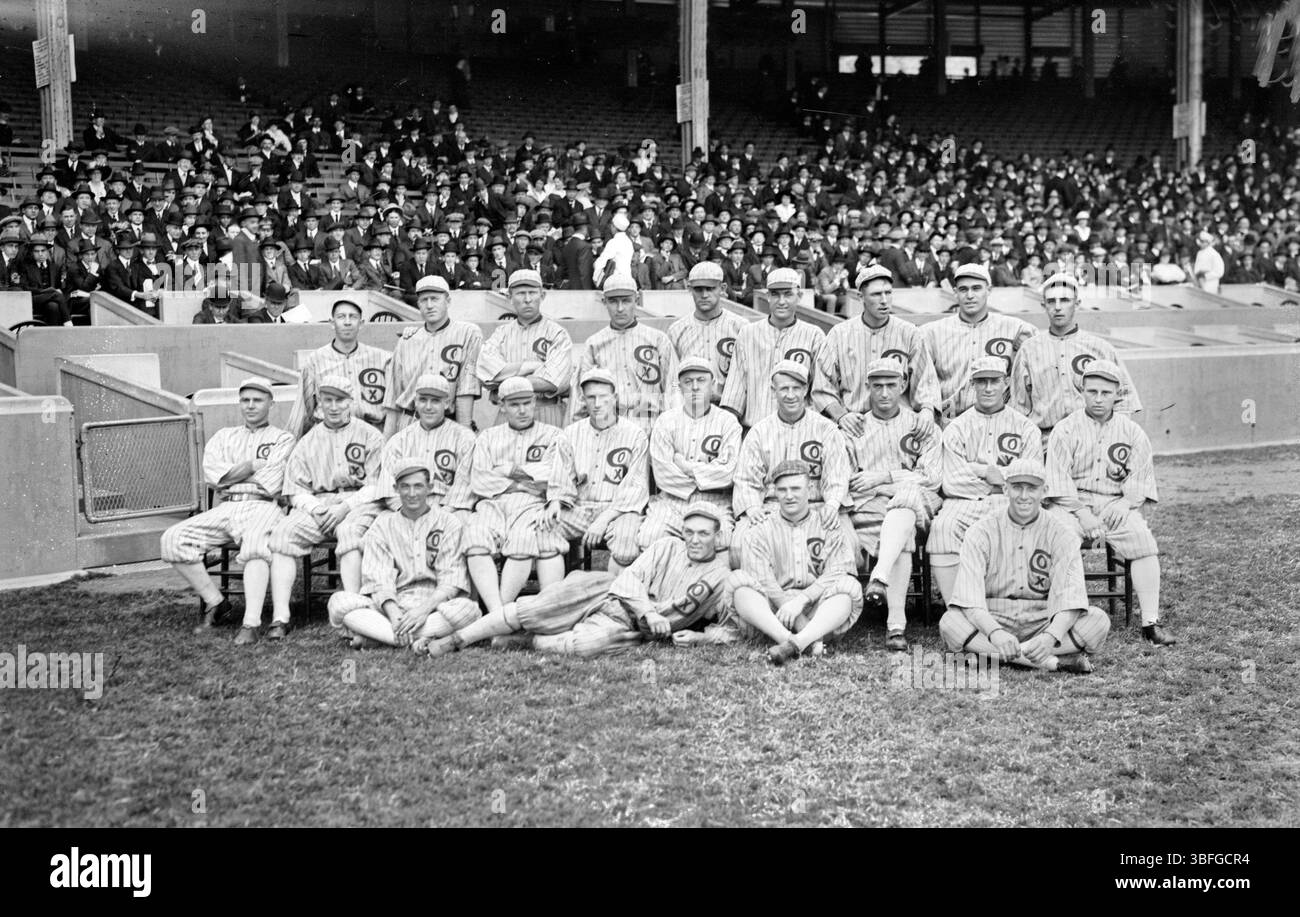 Old team photo 1900s hi-res stock photography and images - Alamy