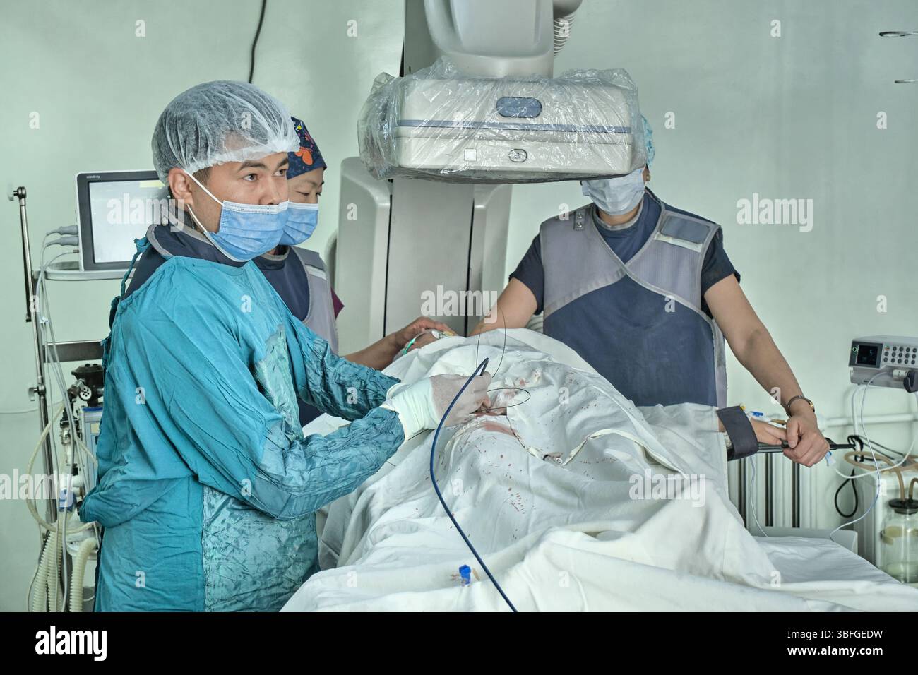 Catheter guidance hi-res stock photography and images - Alamy