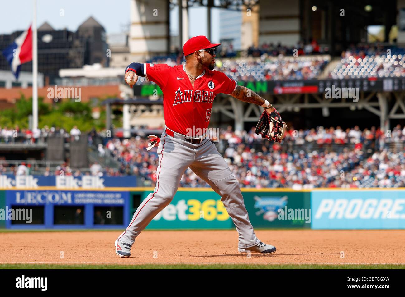 Cleveland, Ohio, USA. 1st June, 2025. Los Angeles Angels third base YoÃ ...