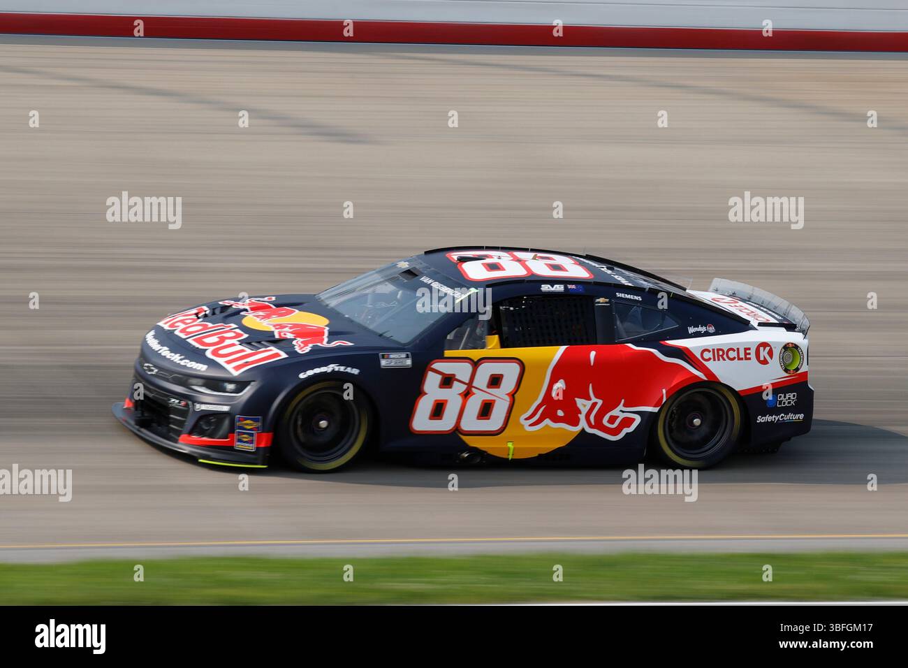 LEBANON, TN - MAY 31: Shane Van Gisbergen (#88 Trackhouse Racing Red ...