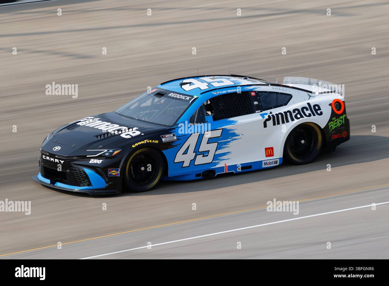 LEBANON, TN - MAY 31: Tyler Reddick (#45 23XI Racing Pinnacle Toyota ...
