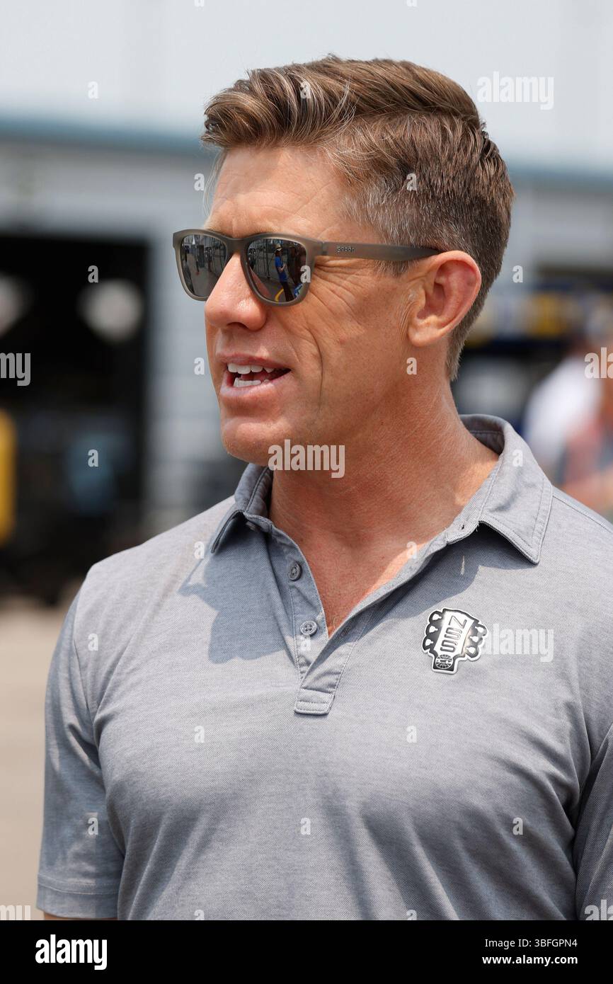 NASHVILLE, TN - MAY 31: Former NASCAR driver Carl Edwards talks to fans ...