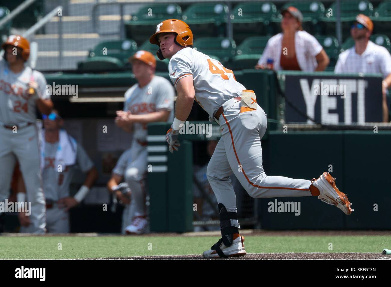 AUSTIN, TX - JUNE 01: Texas outfielder Max Belyeu (44) watches his home ...