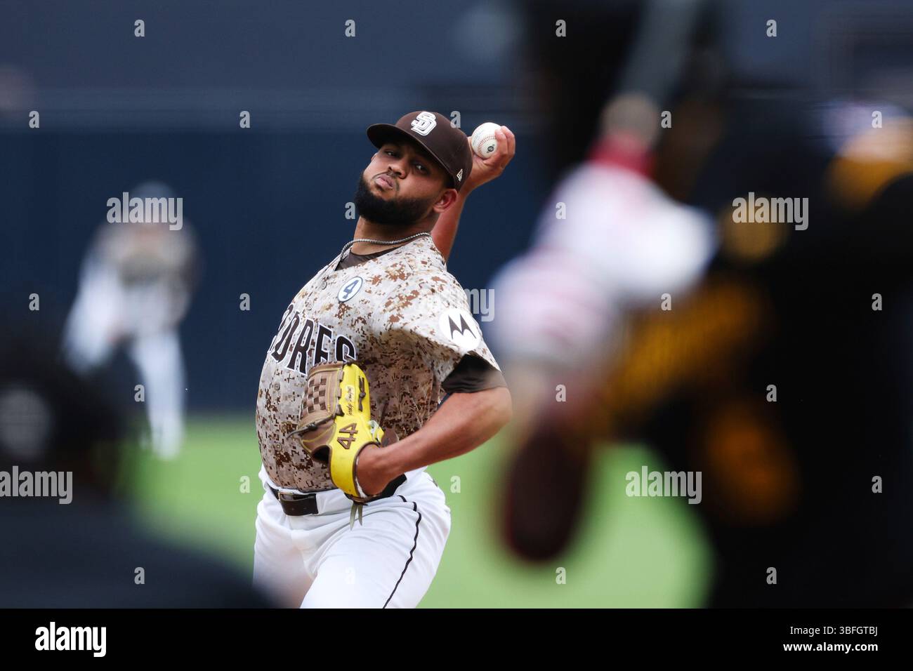 San Diego Padres starting pitcher Randy Vasquez winds up against a ...