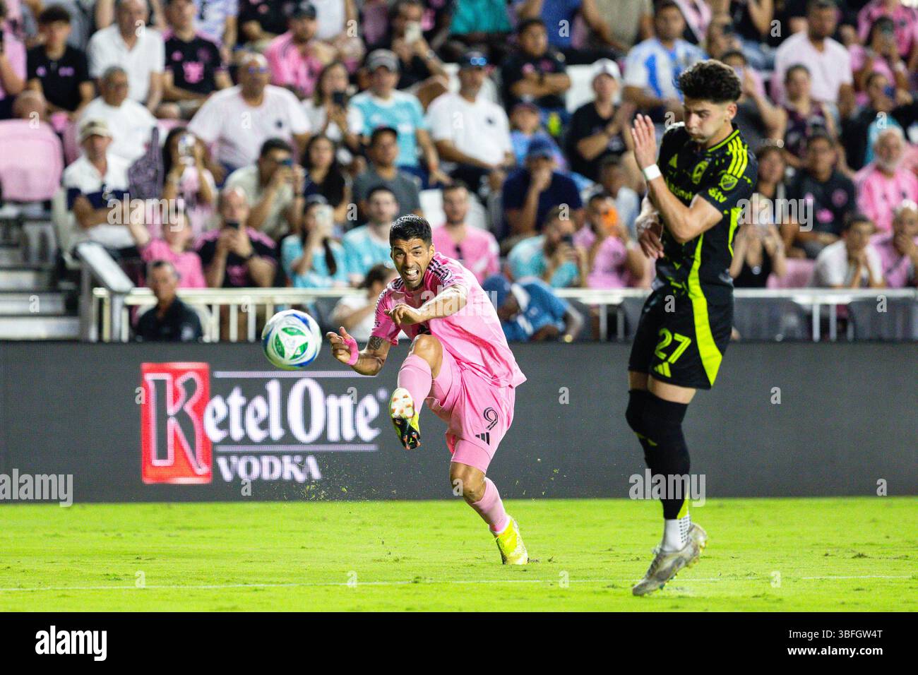 FORT LAUDERDALE, FLORIDA - MAY 31: Luis Suarez #9 of Inter Miami FC at ...