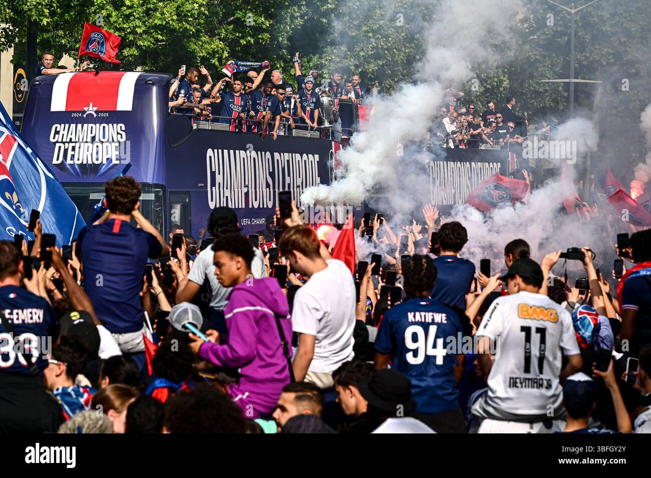 Paris, France. 01st June, 2025. Thousands of people gathered on the ...