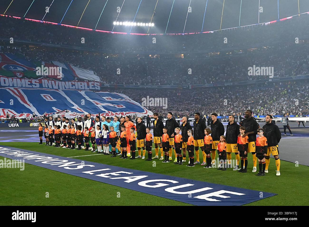 Paris Saint Germain players, Inter players during Champions League ...