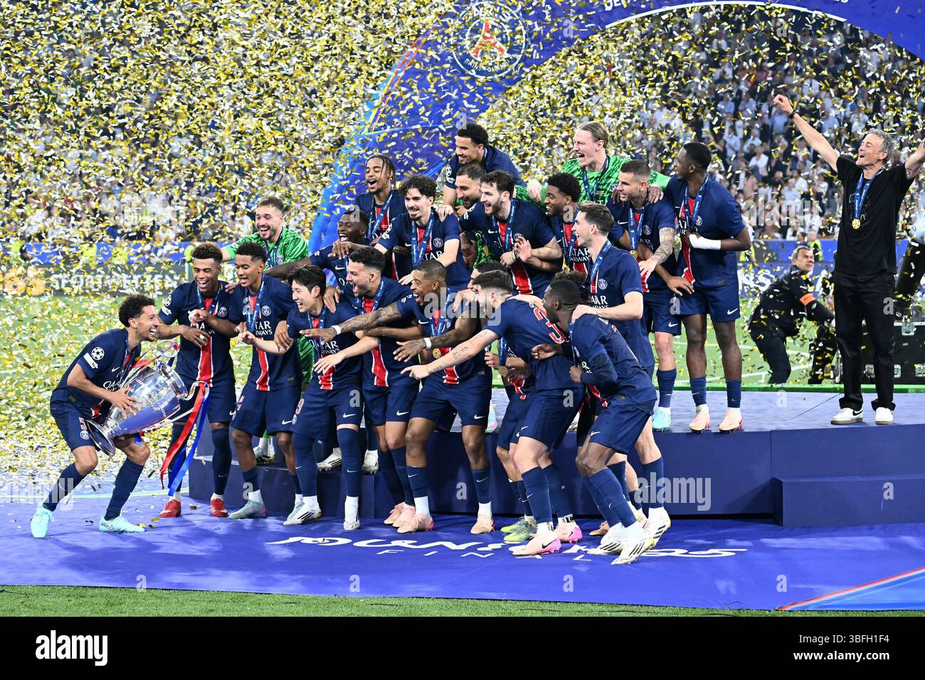 Paris Saint Germain win the cup during Champions League final Paris ...