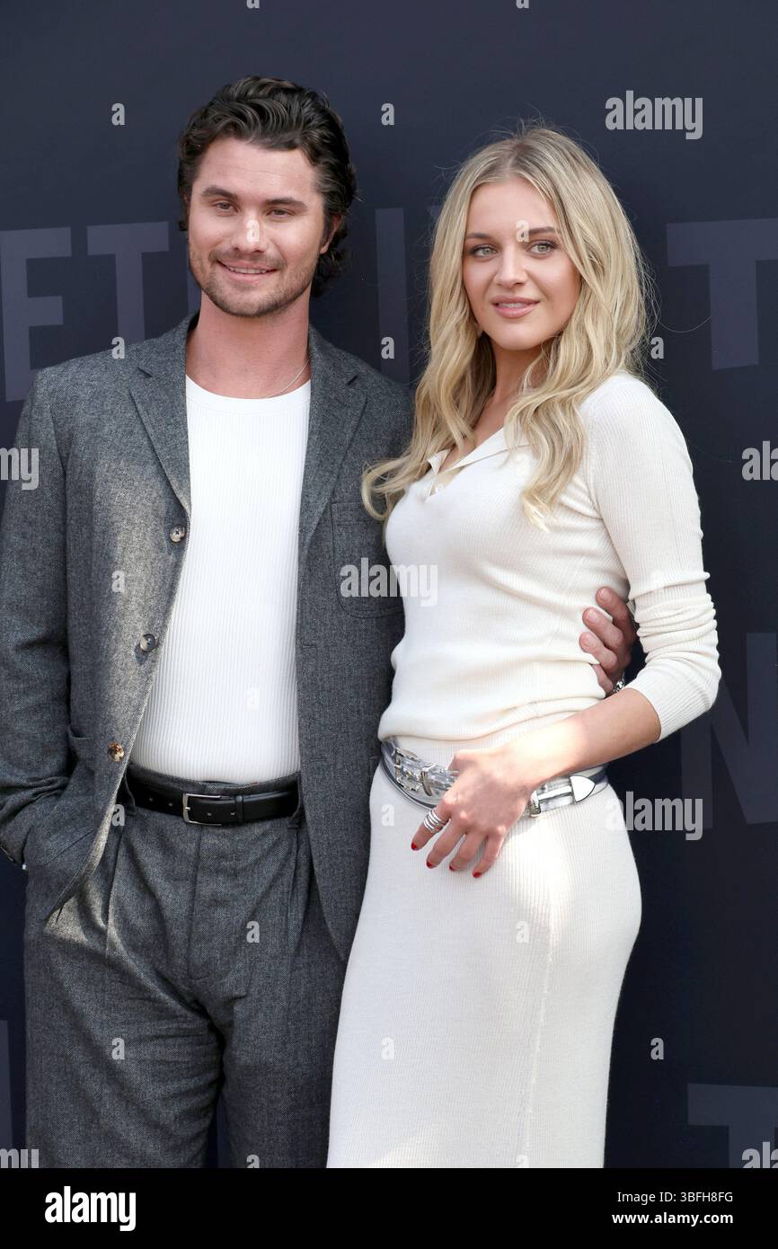 LAS VEGAS - MAY 31: Chase Stokes, Kelsea Ballerini at the Netflix Tudum ...
