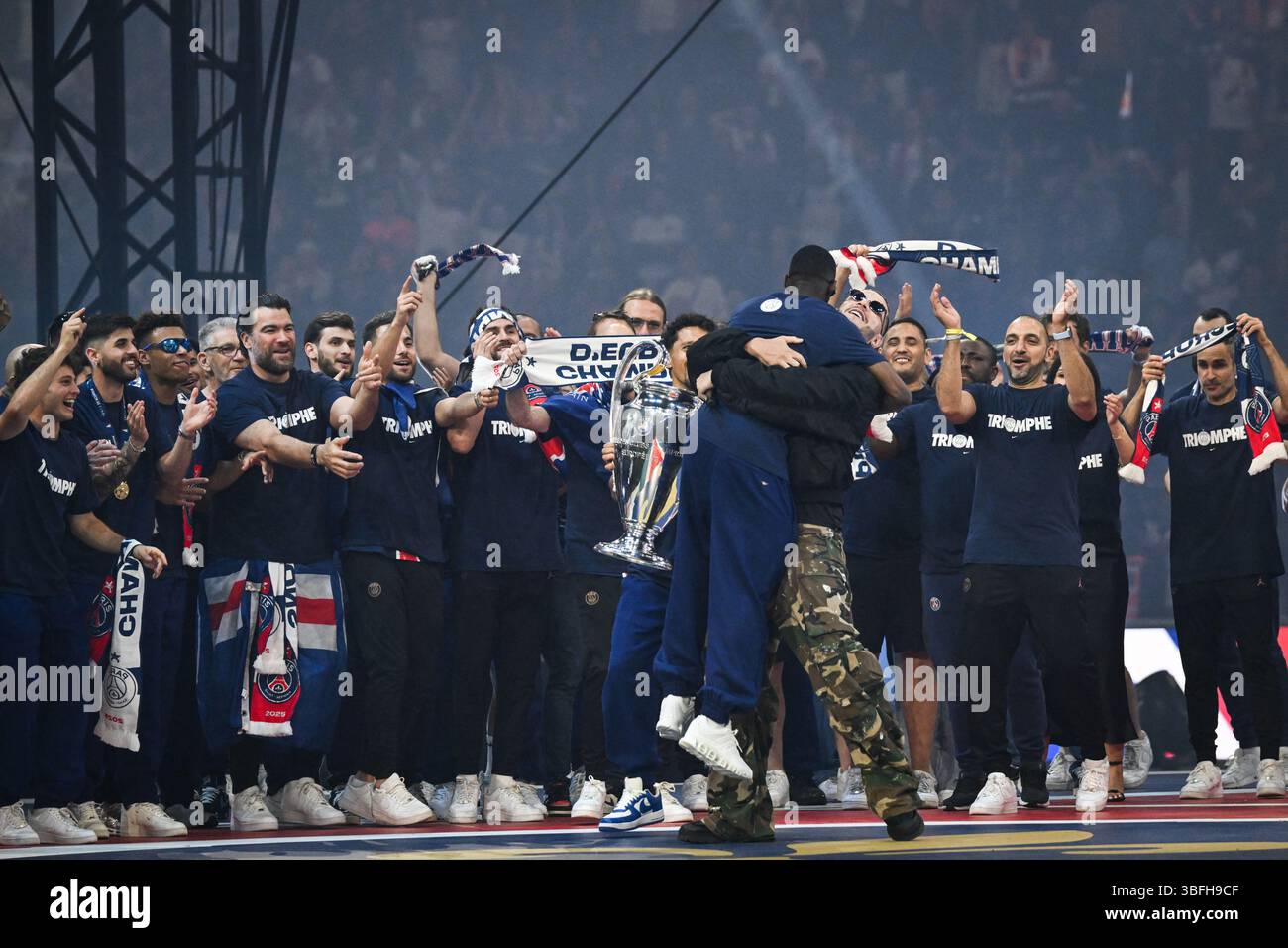 Paris, France. 01st June, 2025. DJ Snake hugs Paris Saint-Germain's ...