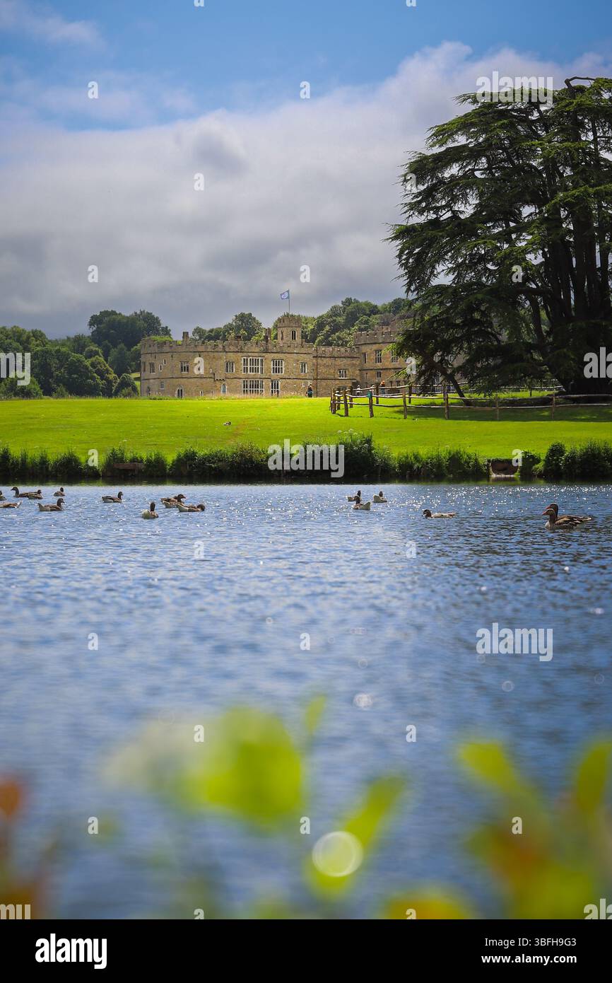 Leeds Castle estate grounds, Kent, England, UK Stock Photo - Alamy