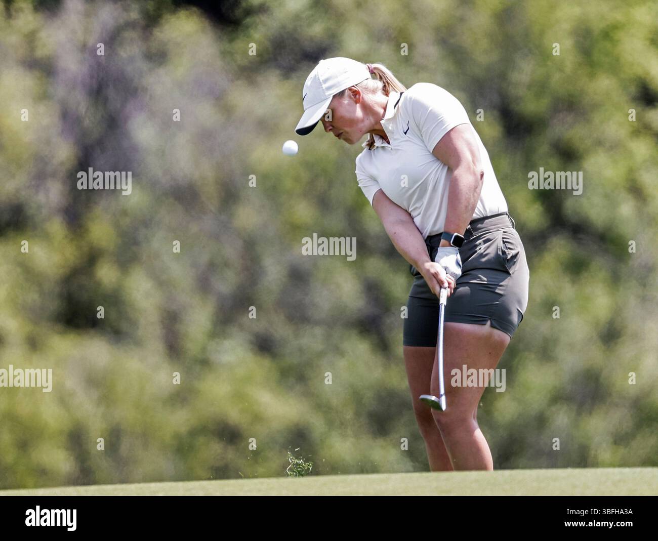 Erin, United States. 11th Apr, 2025. Maja Stark of Sweden chips onto ...