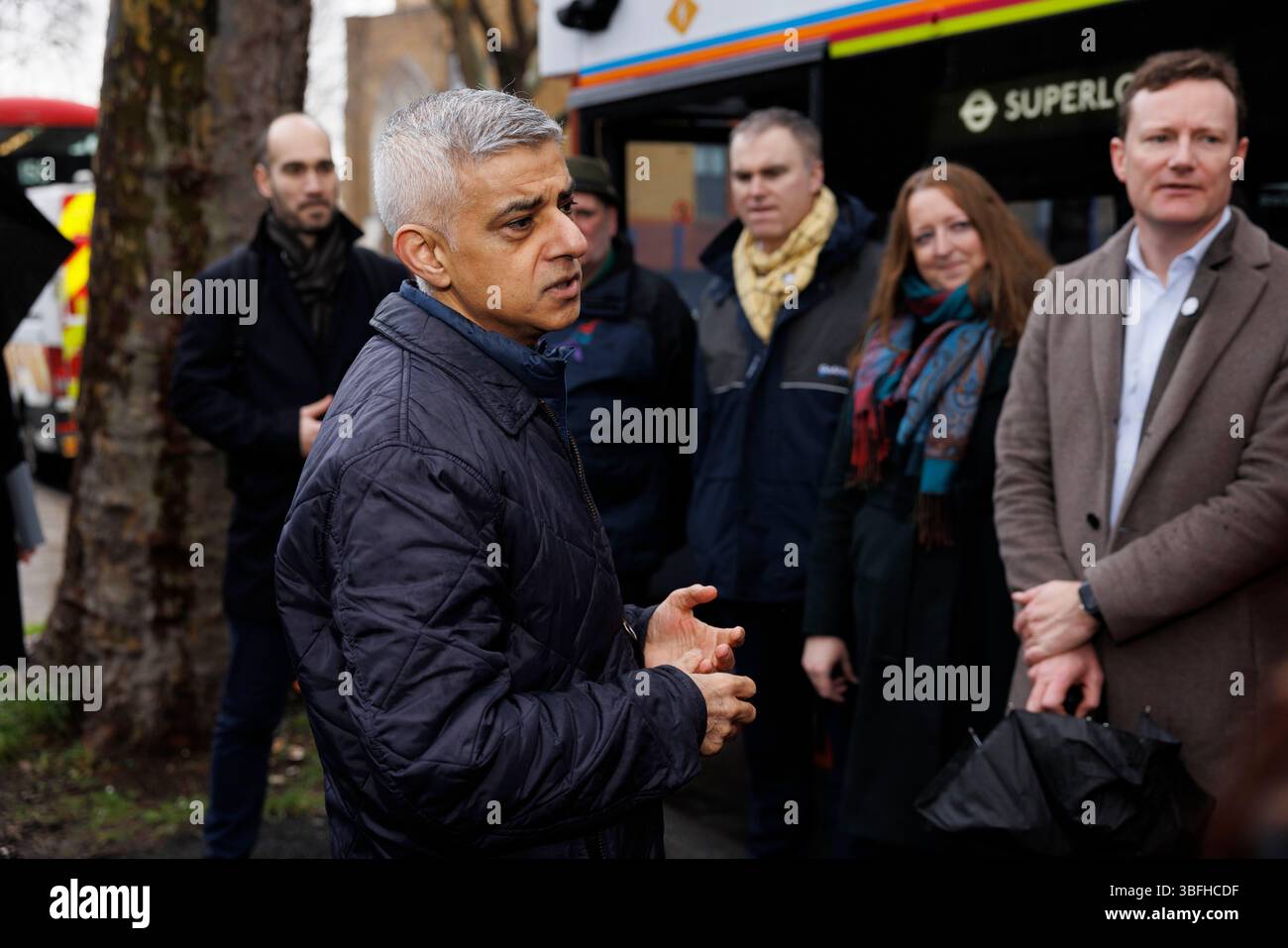 Mayor of london superloop hi-res stock photography and images - Alamy