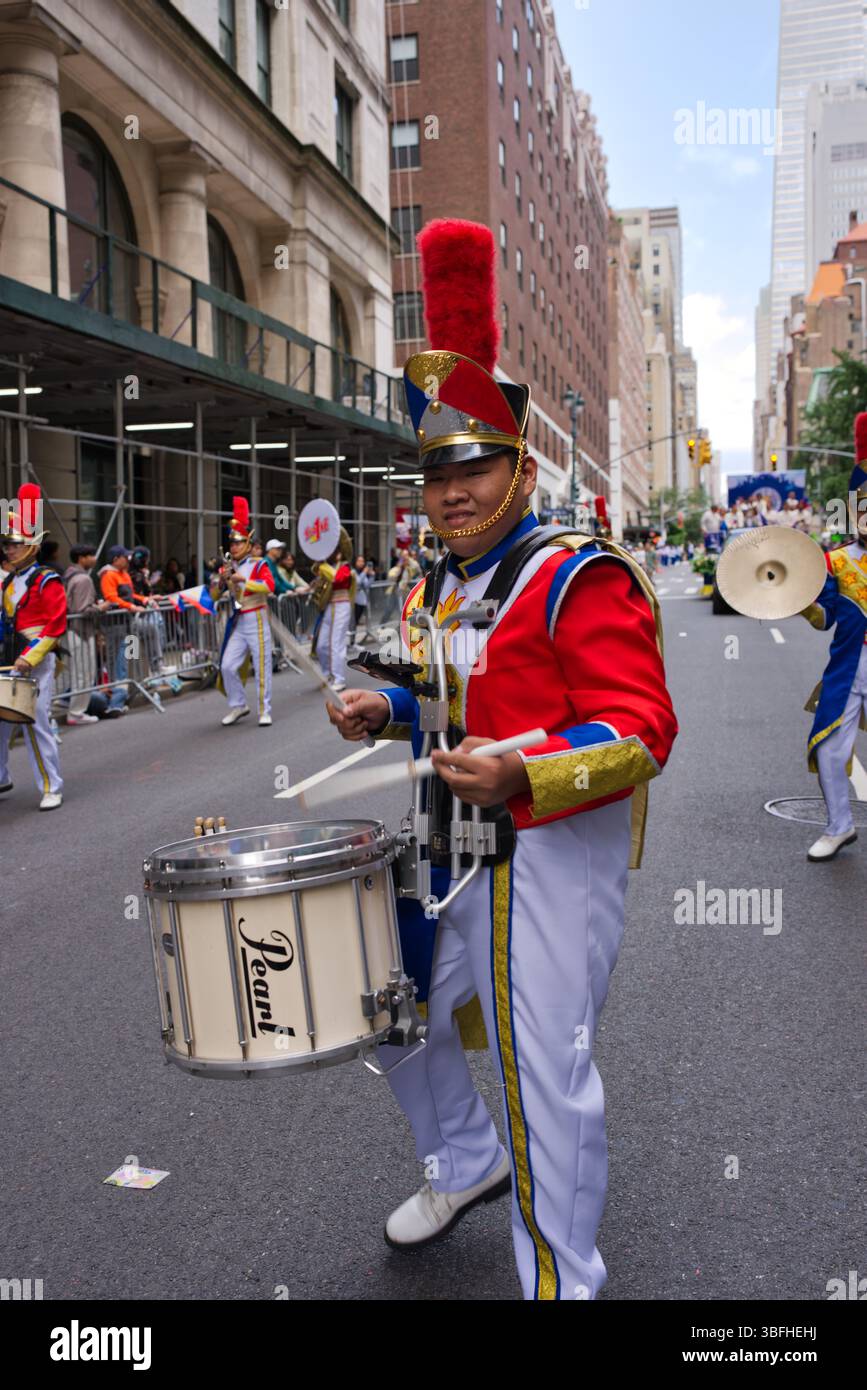 Tall plume plays hi-res stock photography and images - Alamy