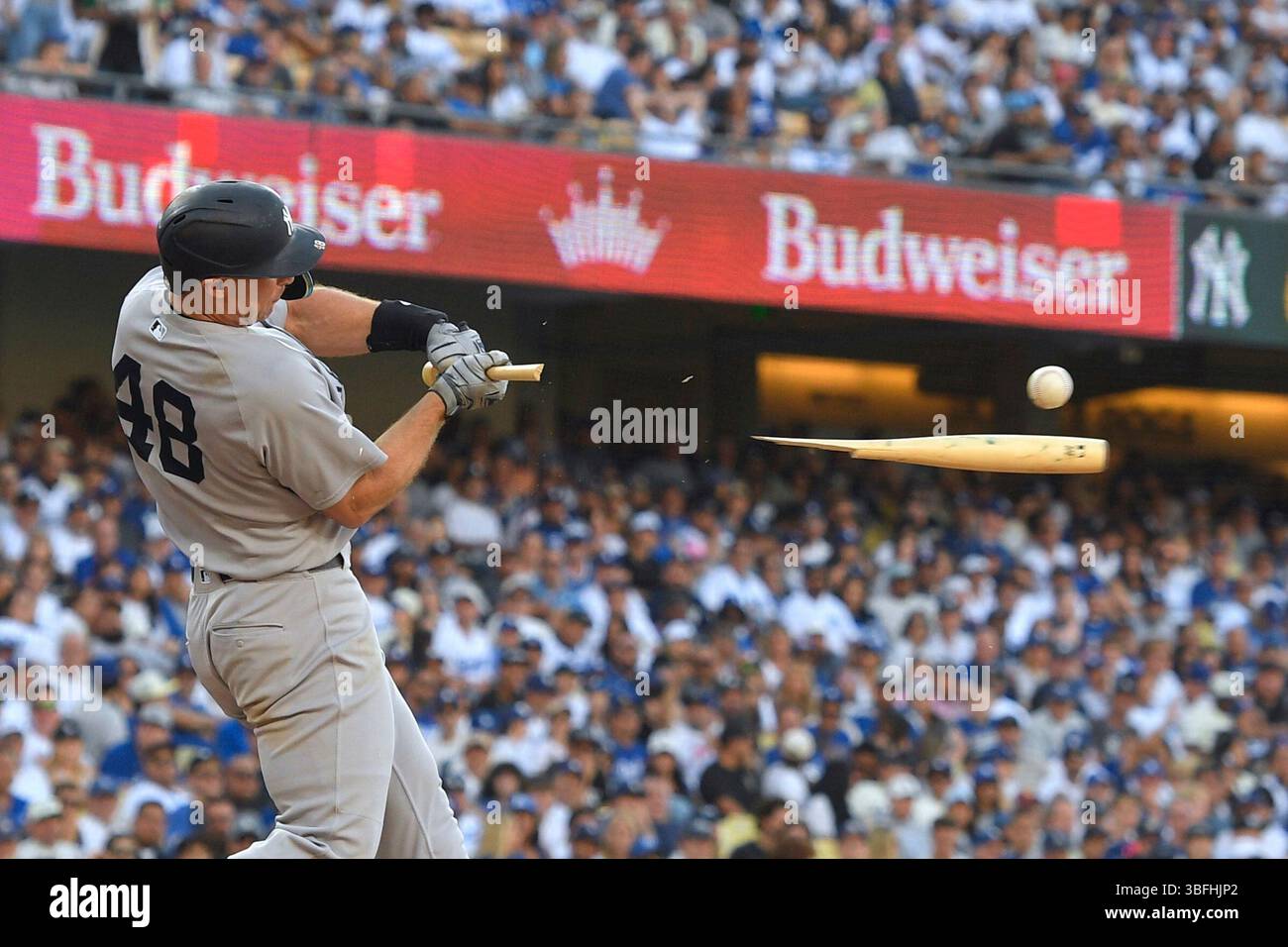 New York Yankees' Paul Goldschmidt breaks his bat as he grounds out ...