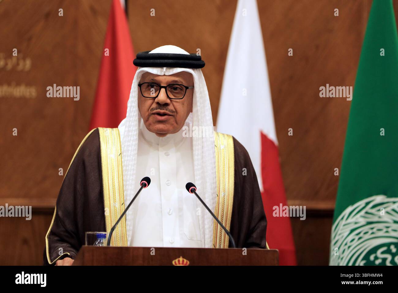 (250602) -- AMMAN, June 2, 2025 (Xinhua) -- Bahraini Foreign Minister ...