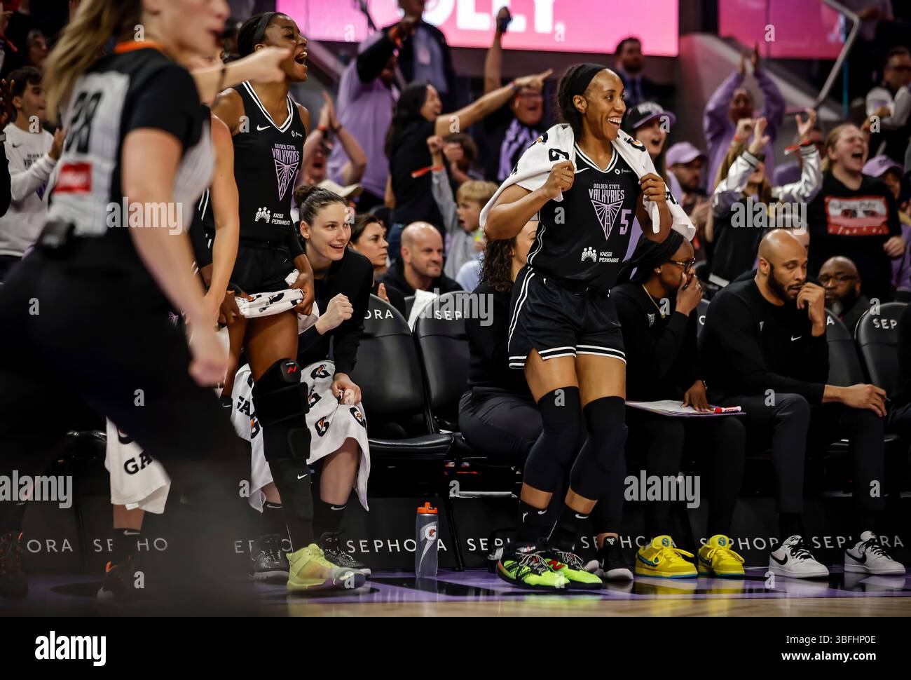 Golden State Valkyries' Kayla Thompson (5) celebrates after a teammate ...