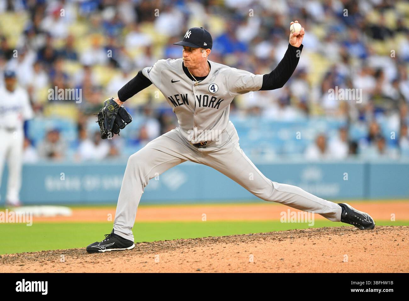 LOS ANGELES, CA - JUNE 01: New York Yankees pitcher Tim Hill (41 ...
