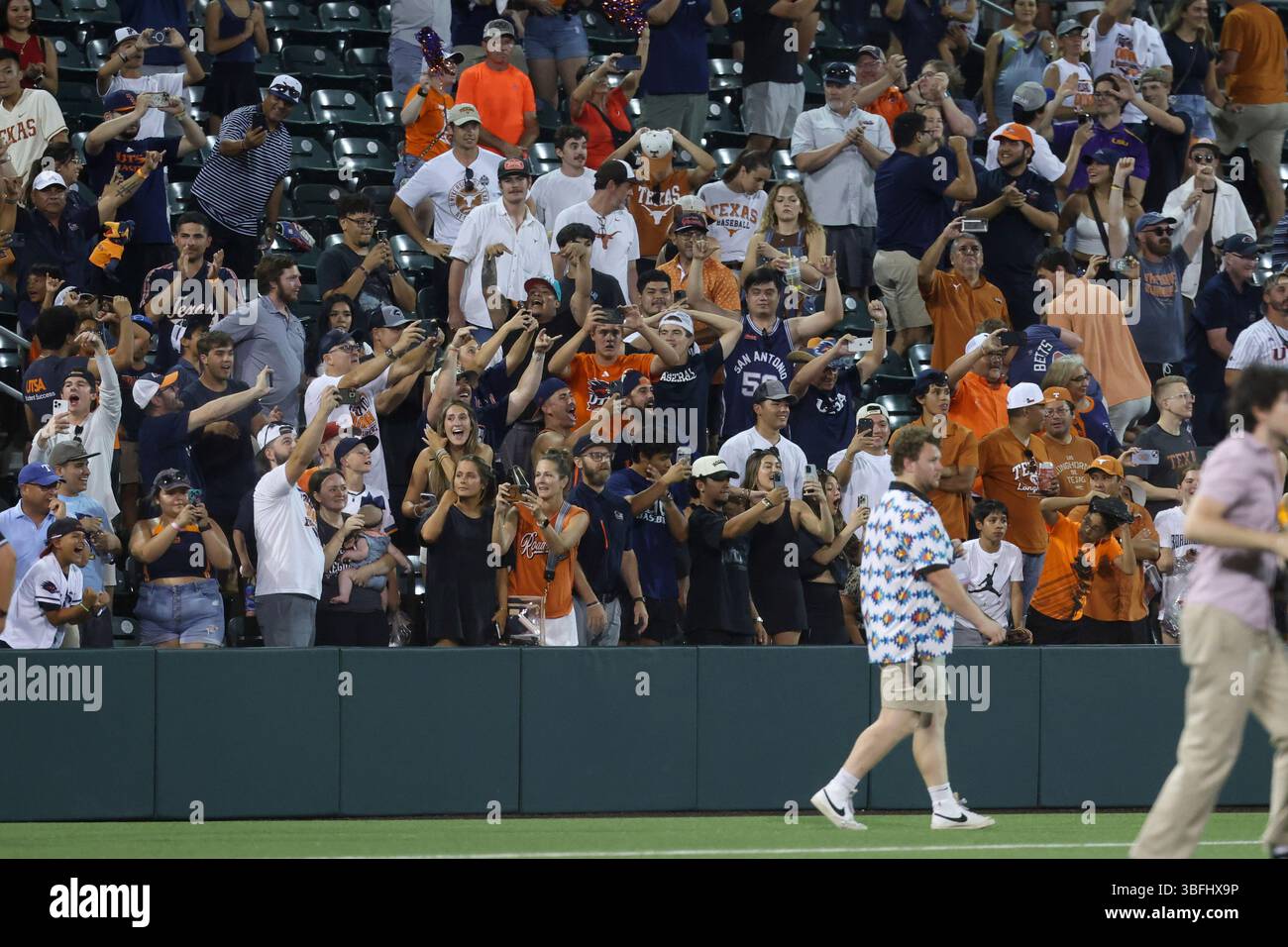 AUSTIN, TX - JUNE 01: UTSA fans cheer after their teams wins the NCAA ...