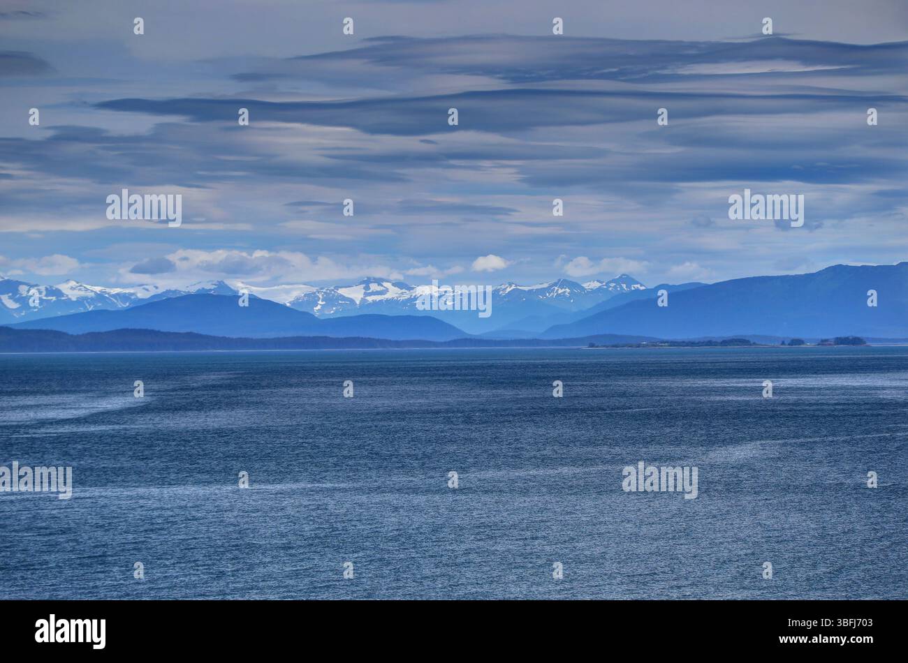 Vessel inside view hi-res stock photography and images - Alamy