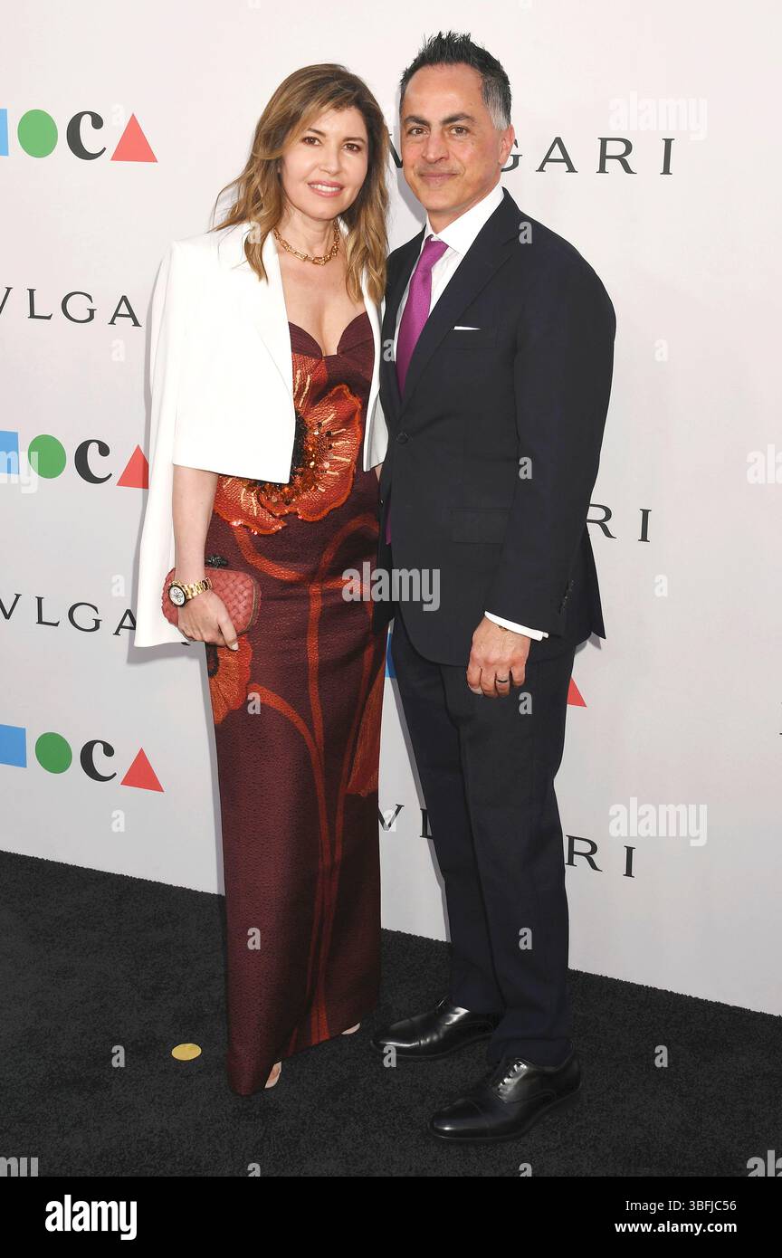 Vida Yaghmai und Kourosh Gohar bei der MOCA Gala 2025 im The Geffen ...