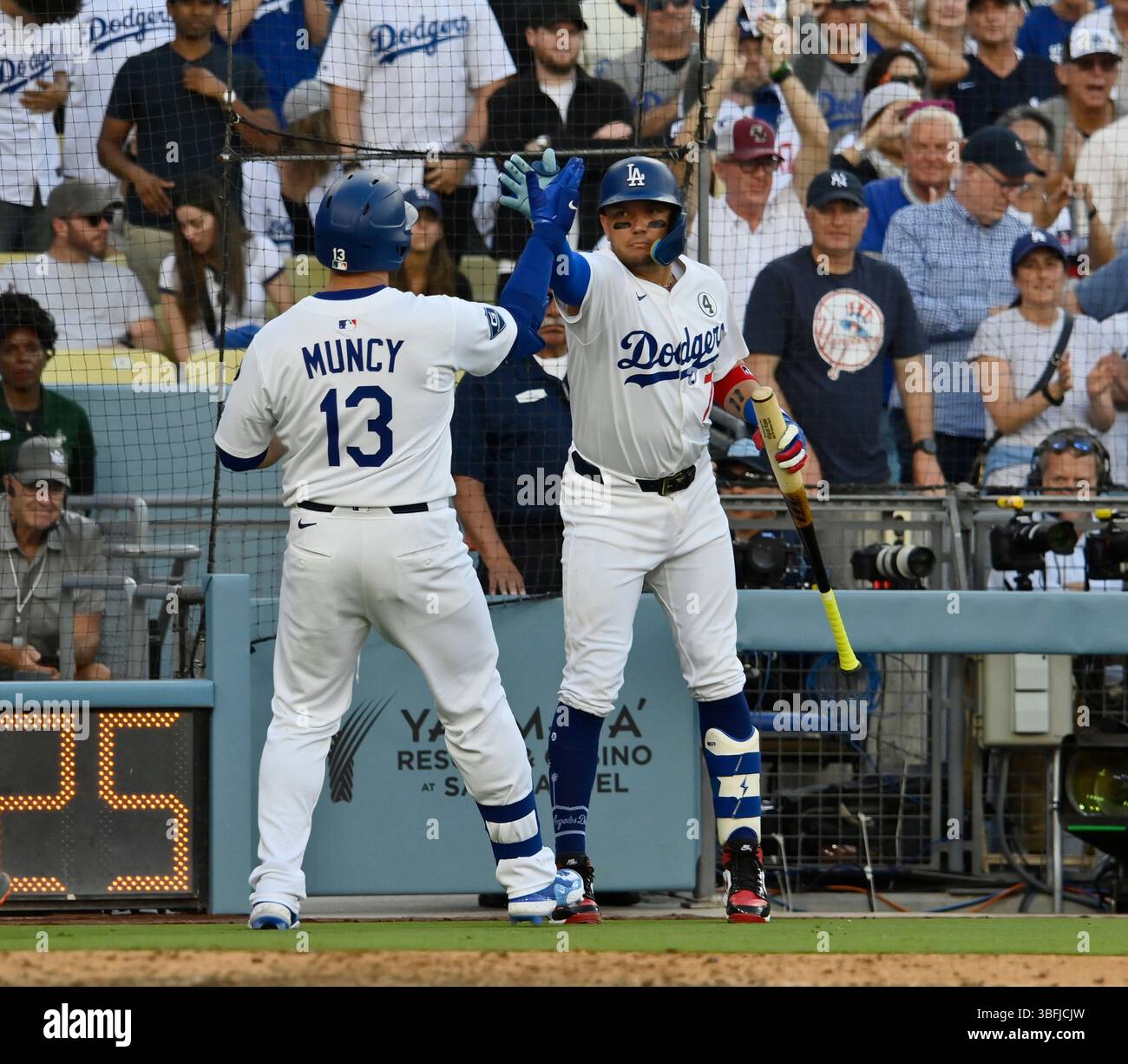 Los Angeles, United States. 01st June, 2025. Los Angeles Dodgers third ...