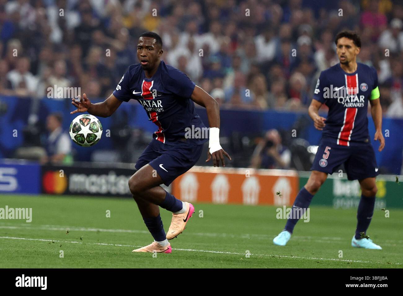 Ousmane dembele psg 2025 hi-res stock photography and images - Alamy