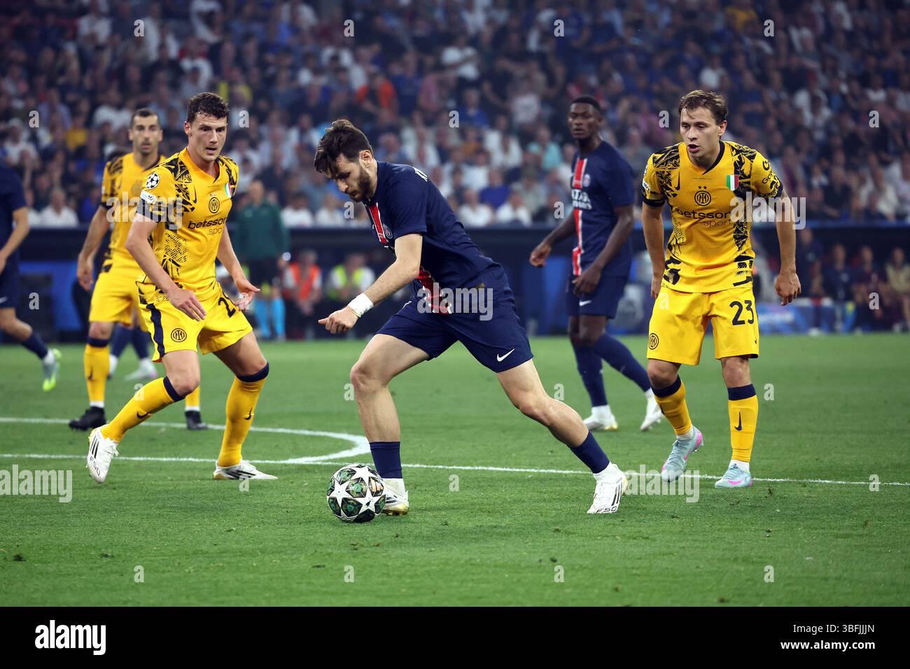 Champions league final psg inter hi-res stock photography and images ...