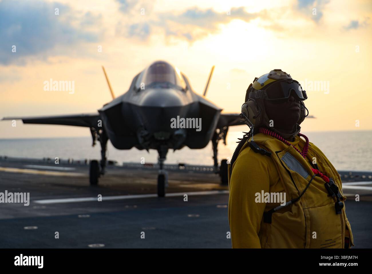 A U.S. Navy Sailor aboard the USS America amphibious assault ship (LHA ...