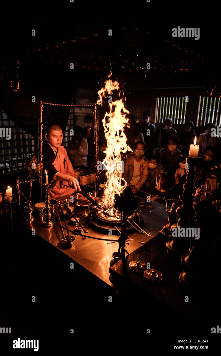 Goma Fire Ceremony in Japanese Buddhist Temple Stock Photo - Alamy