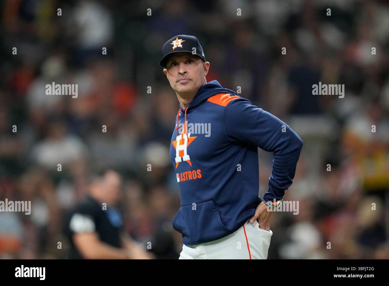 Houston Astros manager Joe Espada (19) reacts after pulling starting ...
