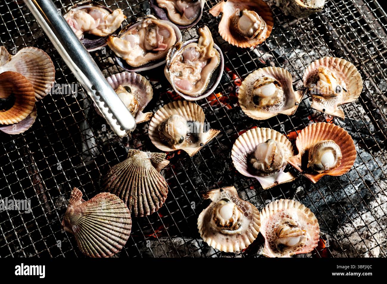 Ise japan fire hi-res stock photography and images - Alamy