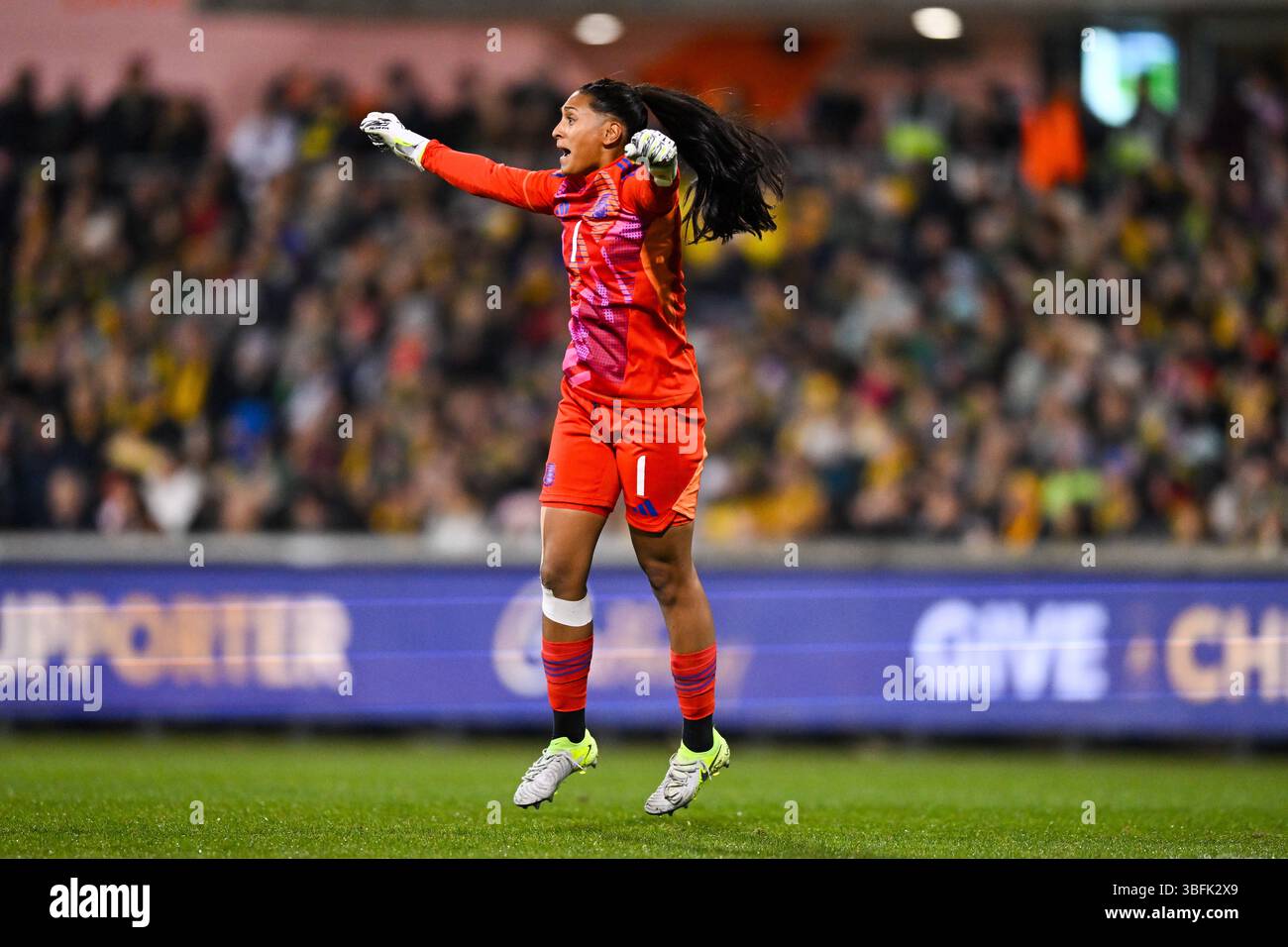 Solana Pereyra of Argentina celebrates a goal by Kishi Nunez of ...