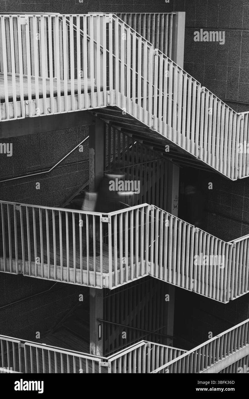 Immeuble en ville Black and White Stock Photos & Images - Alamy