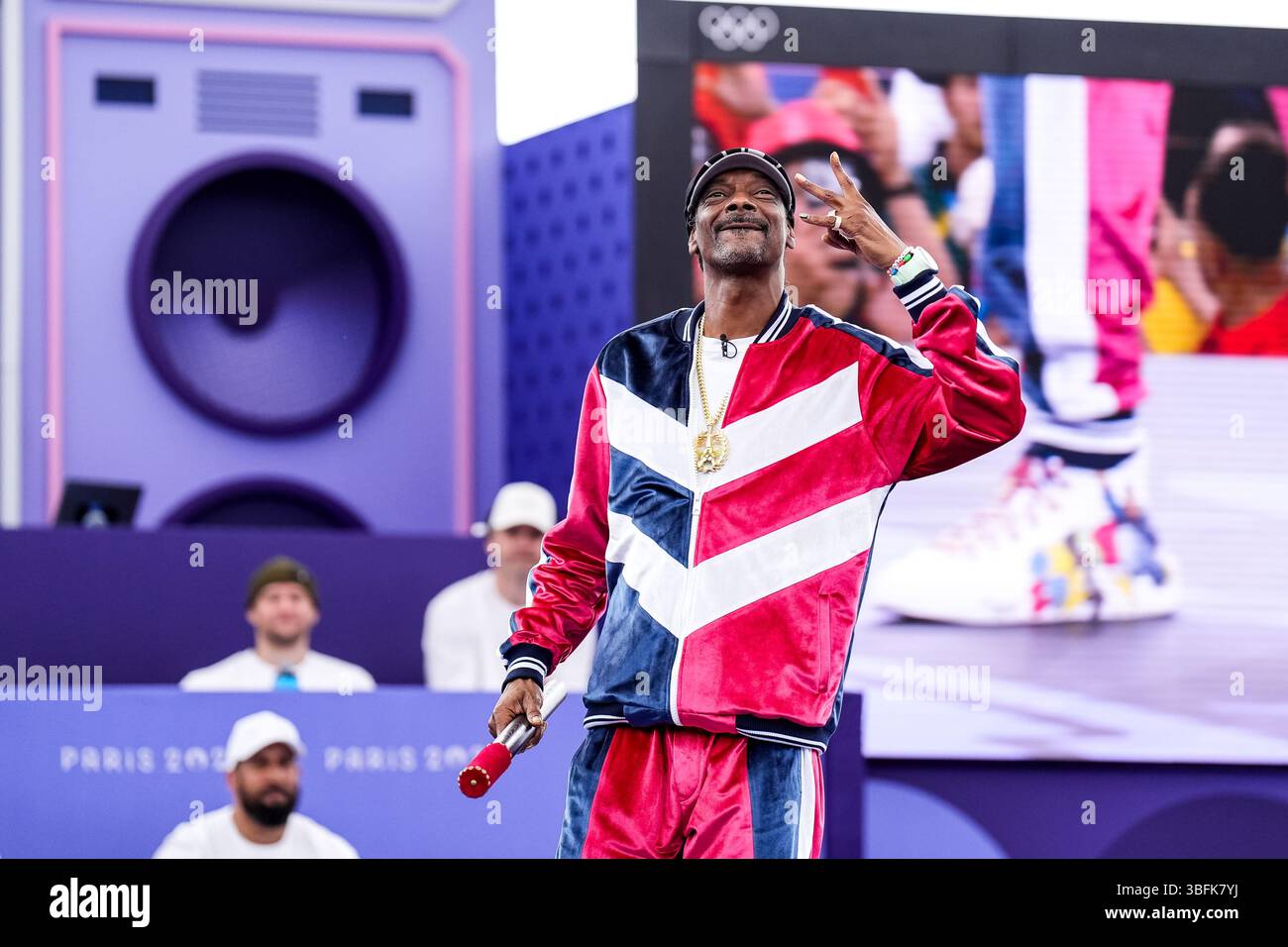 PARIS, FRANCE - AUGUST 9: US rapper Snoop Dogg performs the Coup de ...